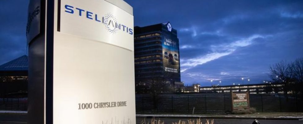 Stellantis, LG to Launch $4 Billion EV Battery Plant in Canada - ESG Today